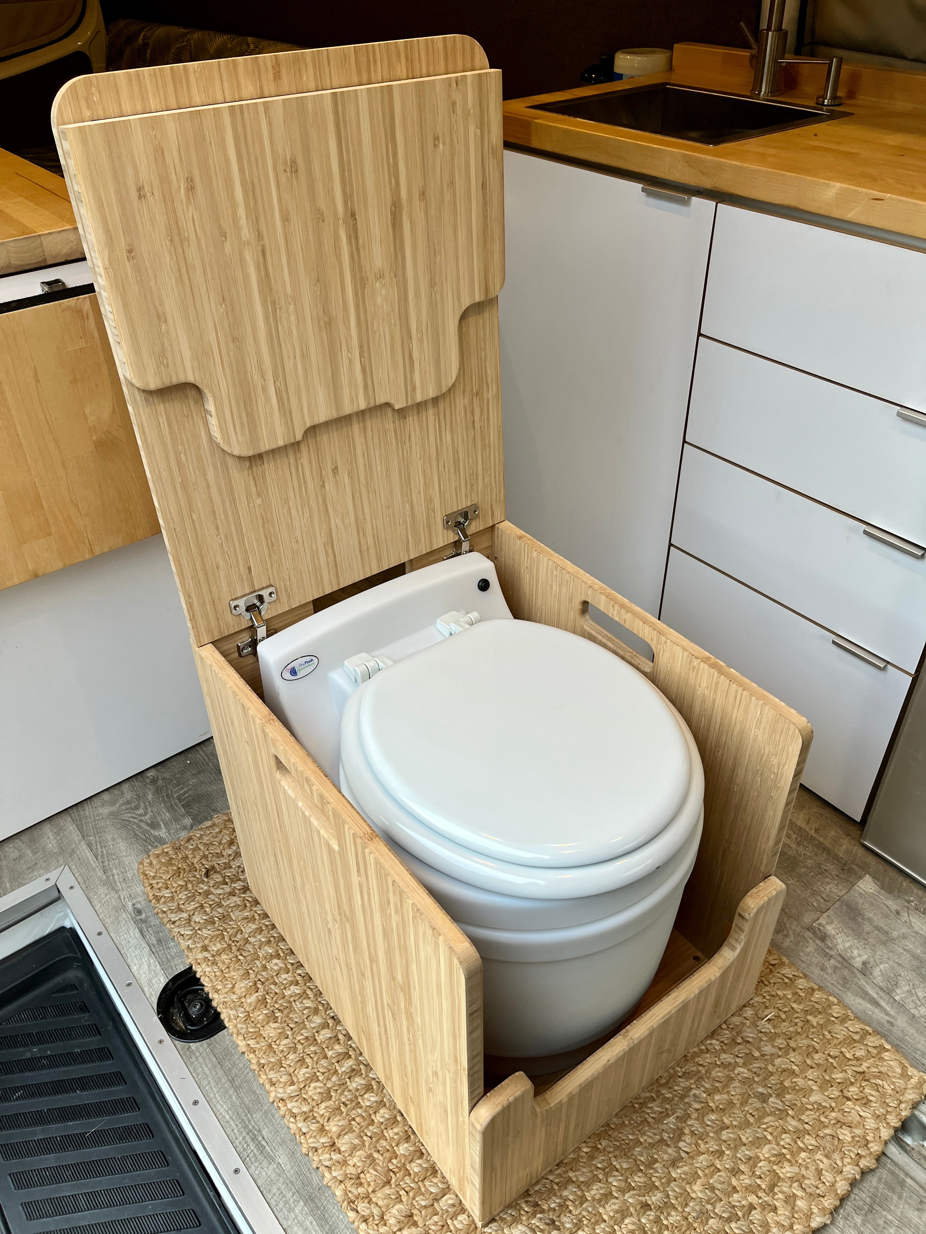 Laveo Dry Flush Portable Waterless Toilet Bamboo Lift top Cabinet Flat ...